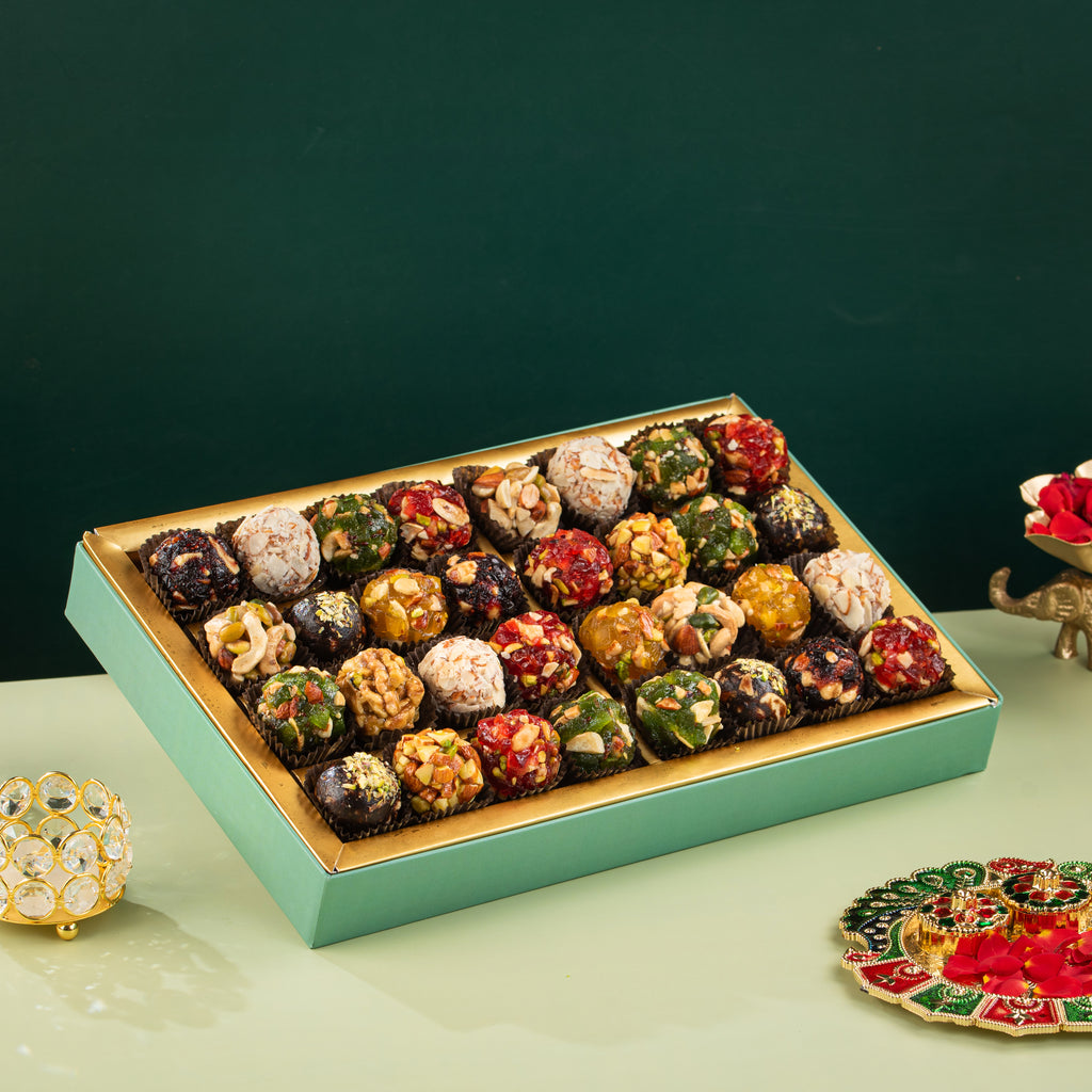 Vasant Assorted Indian Fusion Laddu Box – THE BAKLAVA BOX